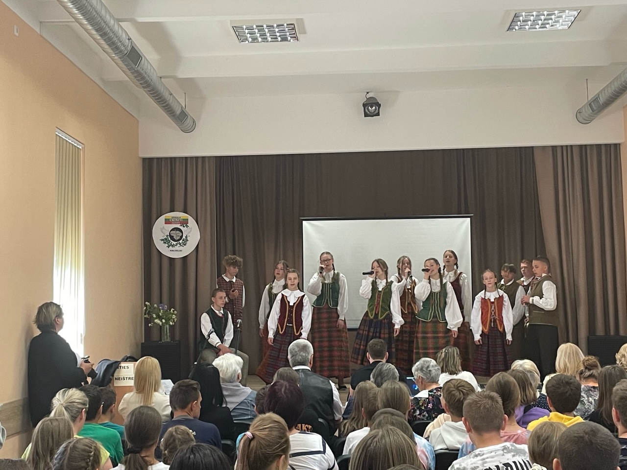 Vilniaus r. Kalvelių "Aušros" gimnazija